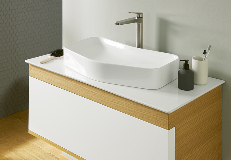 Alterna Waschtischmöbel und Keramik | Sanitas Troesch