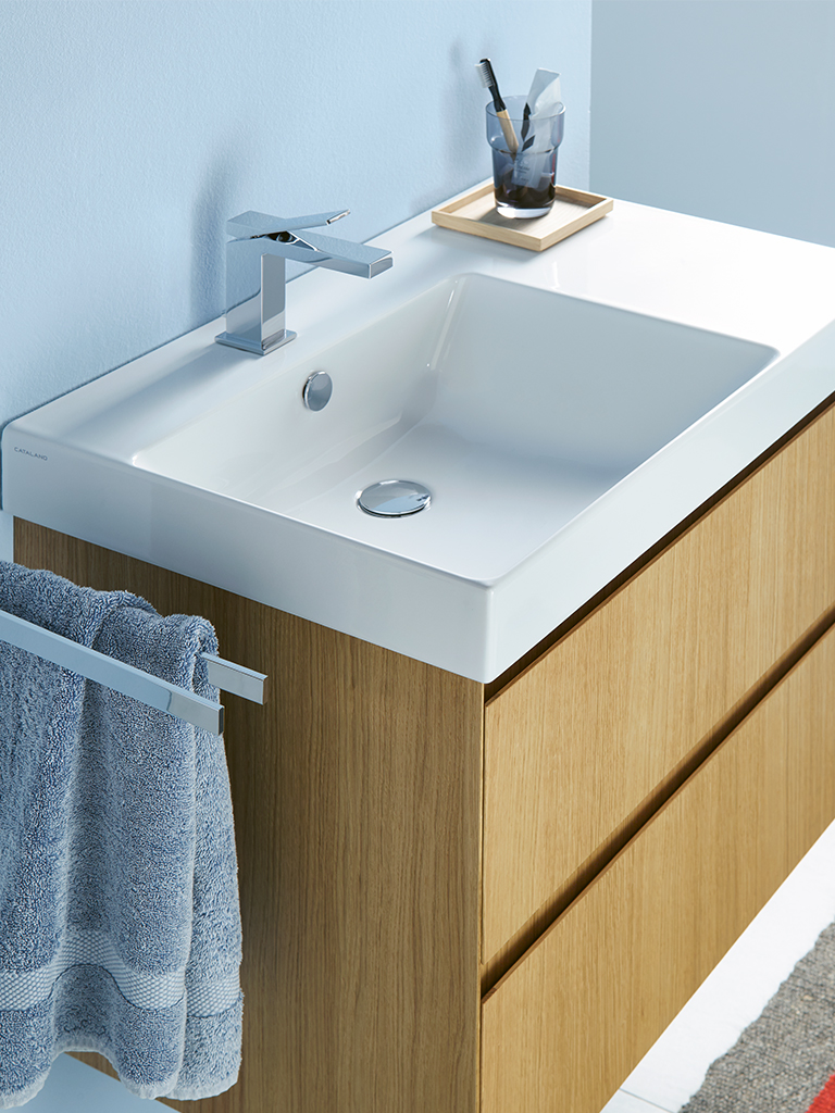 Alterna Waschtischmöbel und Keramik | Sanitas Troesch